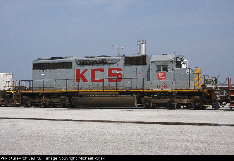 KCS 698
